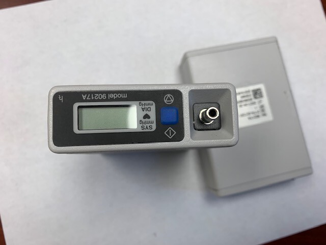 Set of 2 Spacelabs HealthCare 90217A / 90217A-1 Ambulatory Blood ...