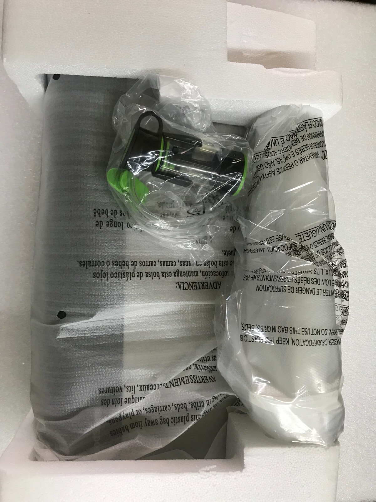 FoodSaver FM2435-ECR Silver Vacuum Sealing System with Handheld Sealer ...