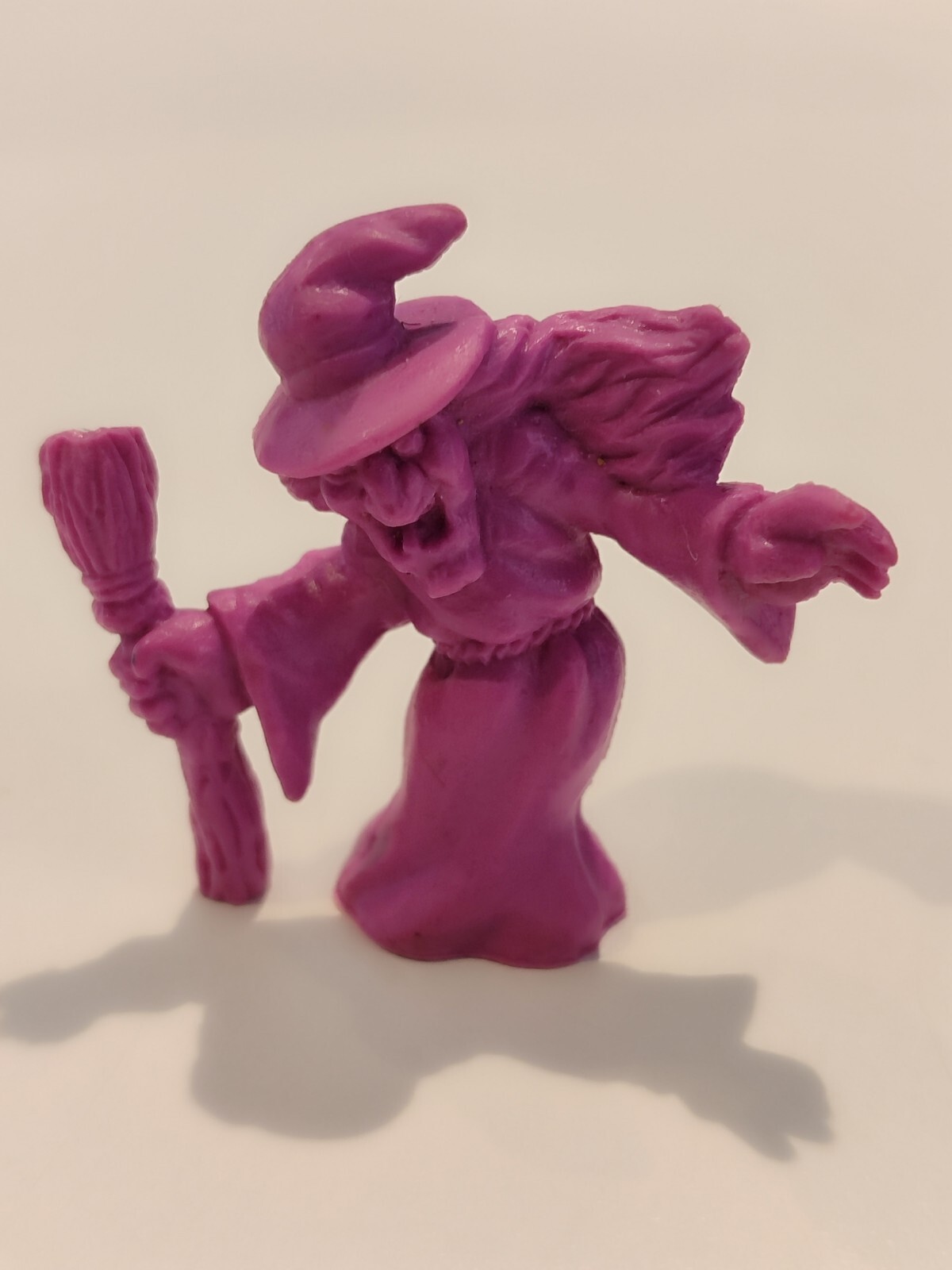 Figurine Matchbox Monster IN My Pocket Vintage Mimp Meg Neon Violet ...