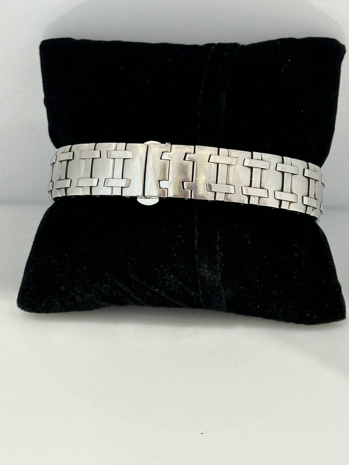 Concord Saratoga Diamond SS Ladies 24MM Quartz Watch 14.36.1840.S | eBay