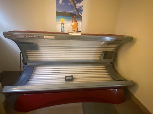 Tanning bed Sunvision 28LE-2F (20 mins max) Burgundy w/facial tanners ...