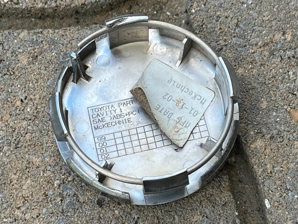 TOYOTA CAMRY OEM WHEEL CENTER CAP CHROME GROOVED 42603-AC020 8840 2000 ...