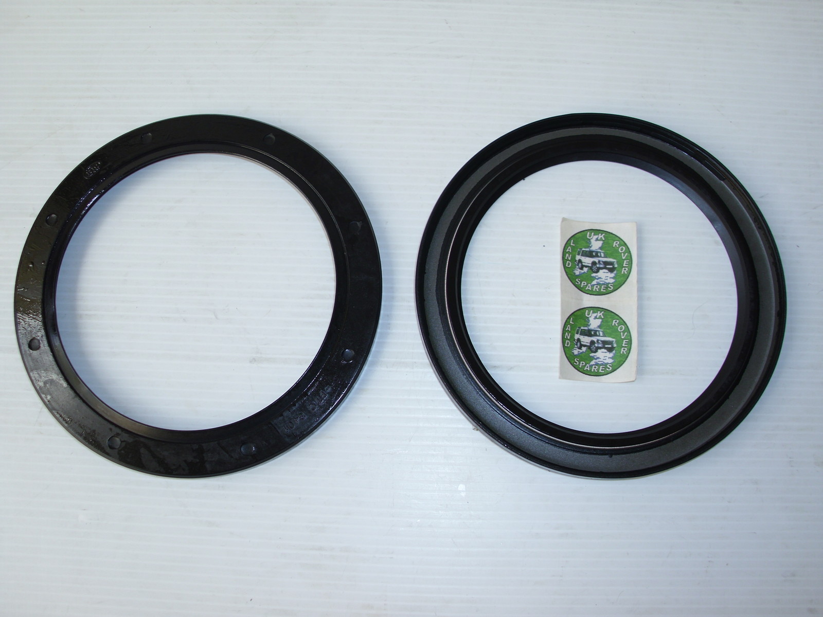 LAND ROVER DEFENDER SWIVEL HOUSING OIL SEAL 9mm OIL SEAL - PAIR ...