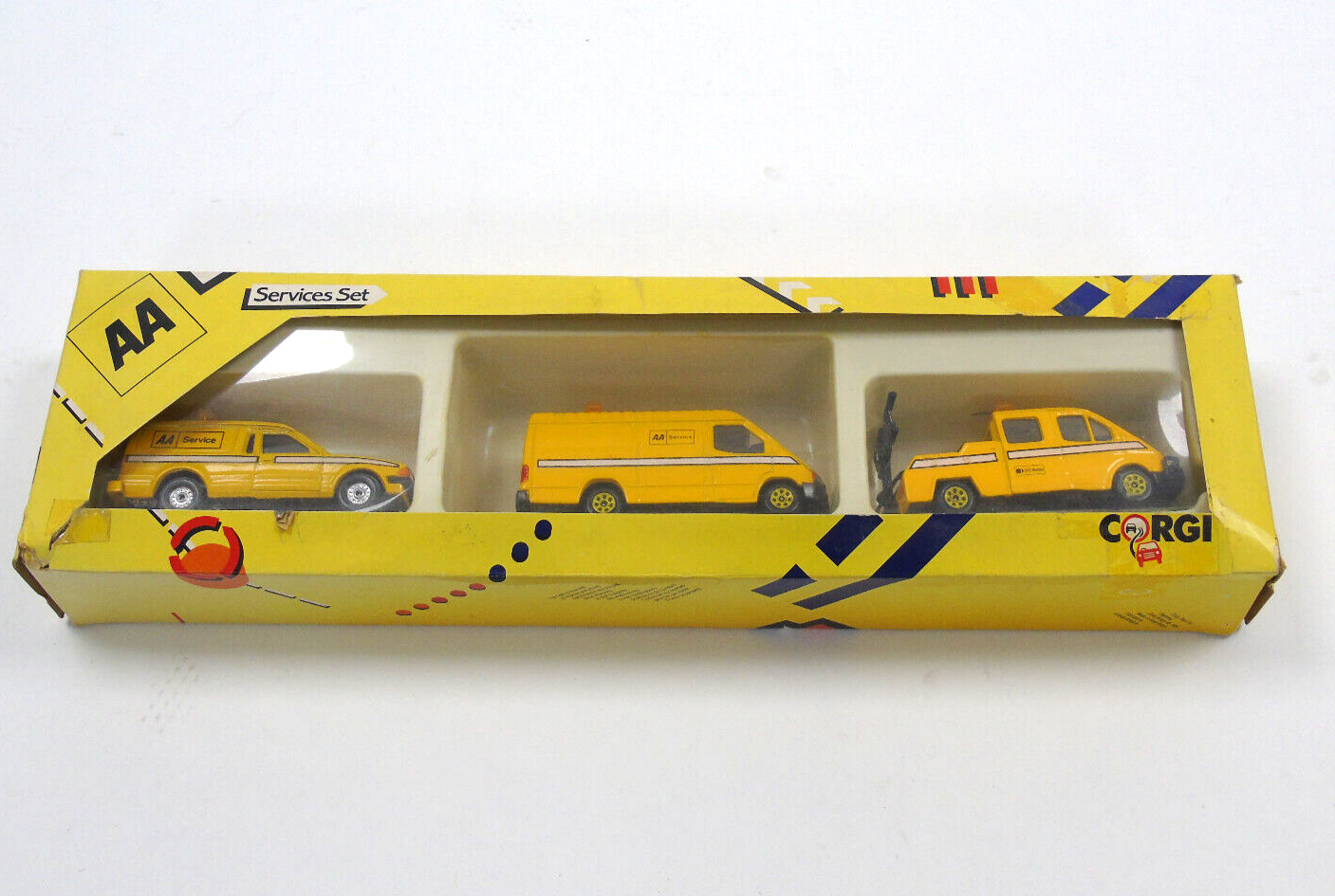 Corgi Diecast Vintage Cars AA Breakdown Recovery Set Boxed 1985 C20 ...