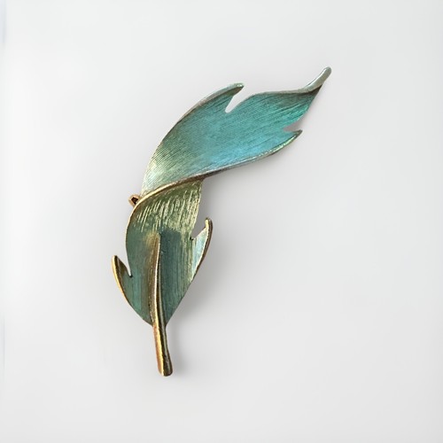 JJ Vintage Gold-Tone Enameled Curved Leaf Brooch Pin Signed | eBay UK