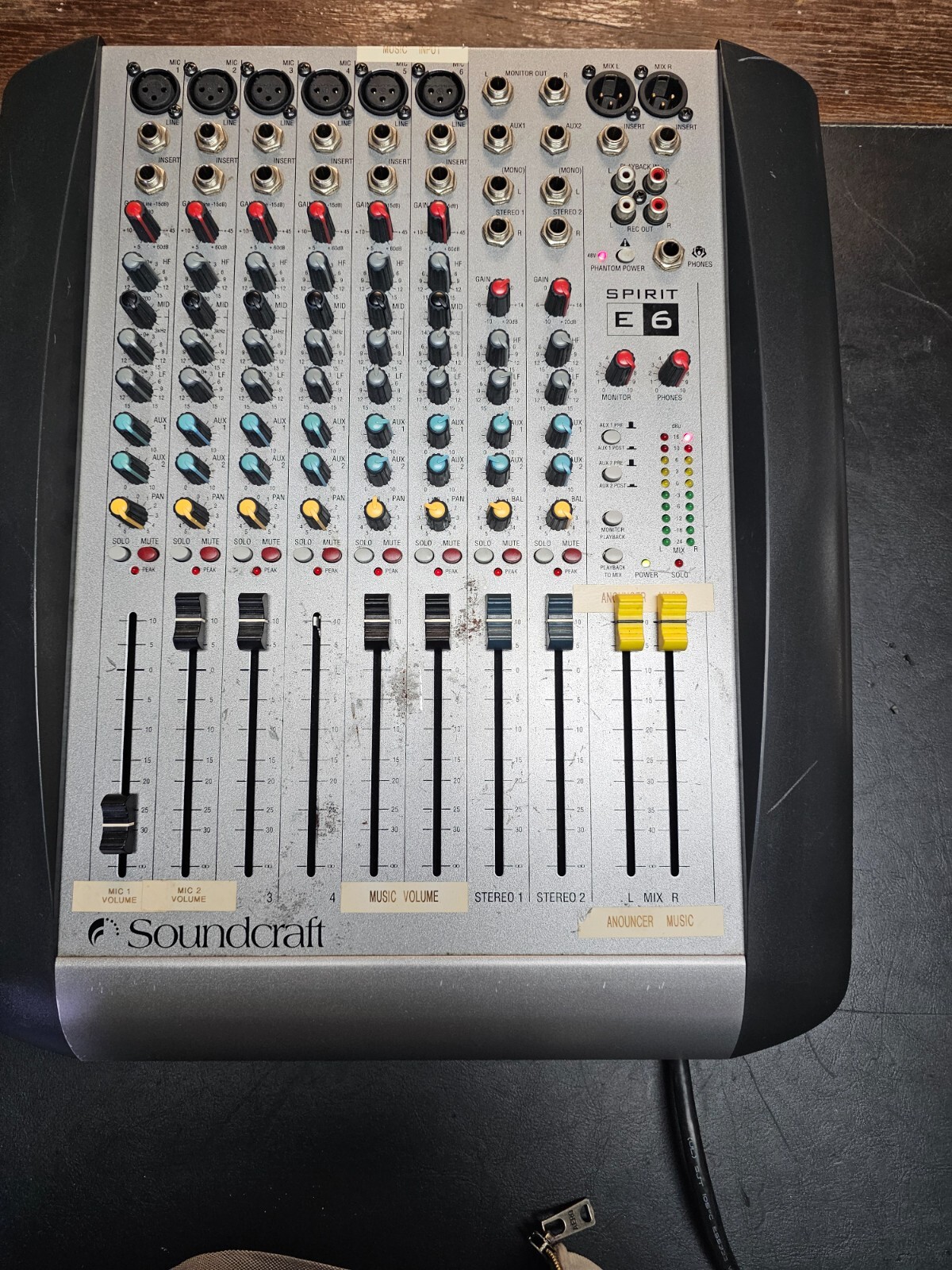 Soundcraft Spirit E6, Professional 6 Channel Mixer, Powers on ...