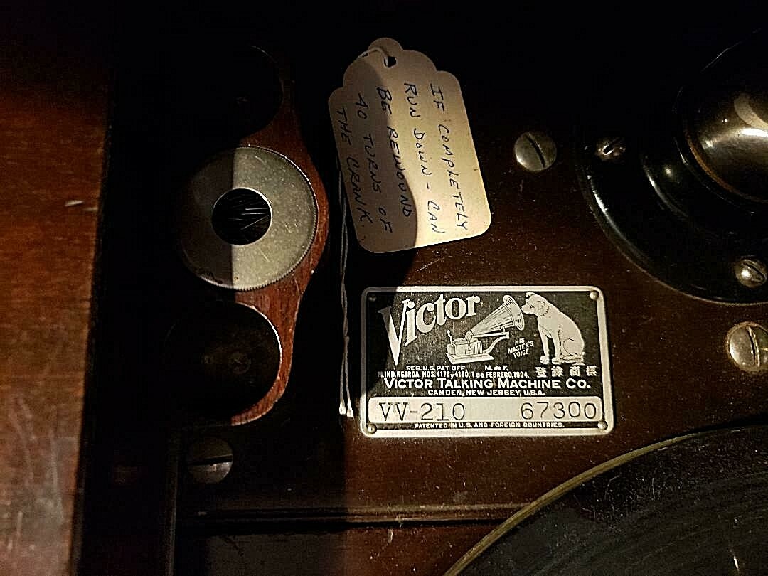 1923 VICTOR TALKING MACHINE MODEL VV-210 VICTROLA - ANTIQUE - PICK UP ...