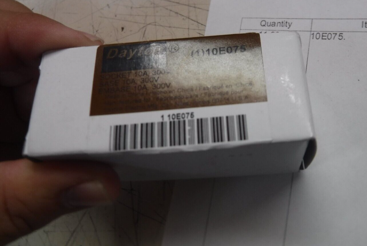 Dayton 10E075 Relay Socket,Standard,Square,8 Pin | eBay