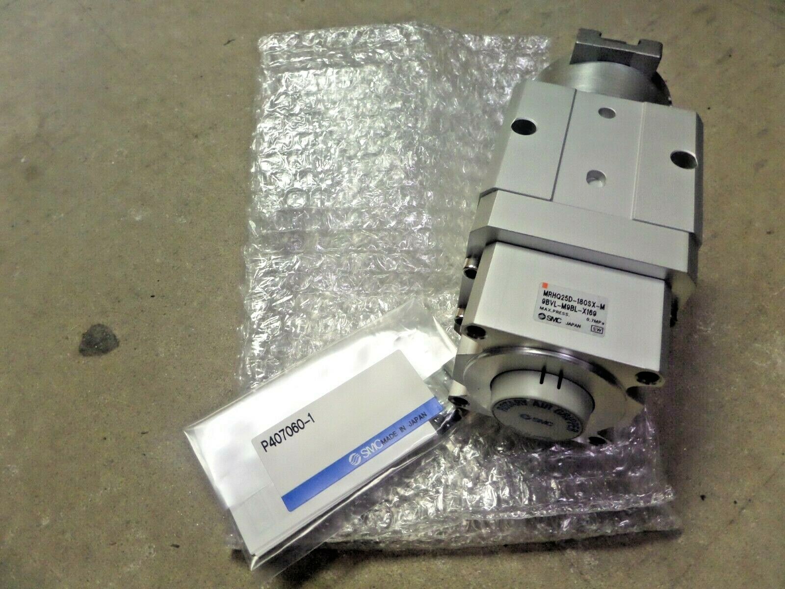 SMC Rotary Gripper MRHQ25D-180SX-M9BVL-M9BL-X169 0.7MPa New | eBay