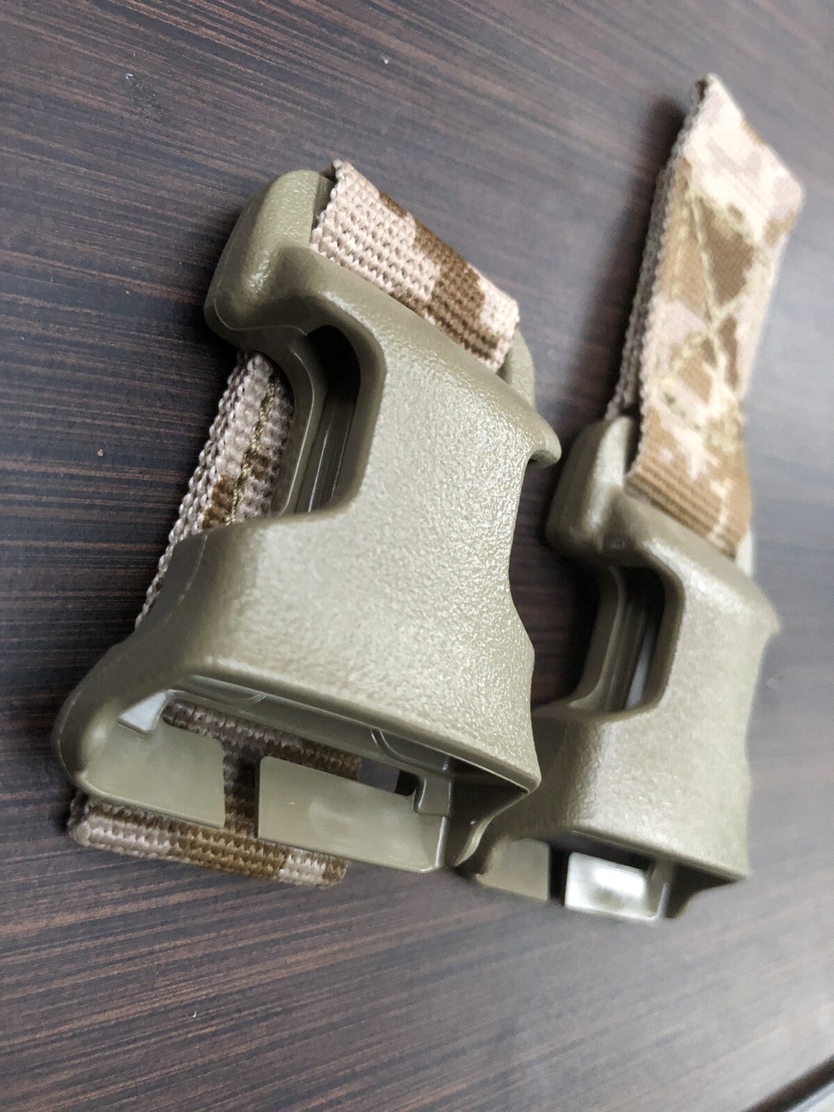 SwiftKit Chest Rig Tactical MOLLE Connector Clips. US NAVY AOR1. QASM ...