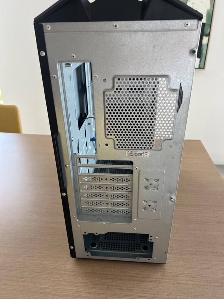 ASUS ROG Strix PC Case ATX - One Side Panel Missing | eBay