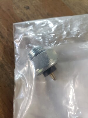 S &S NEWSTAR S-15550 Normally Close PTO Indicator Switch / 30T38110 ...