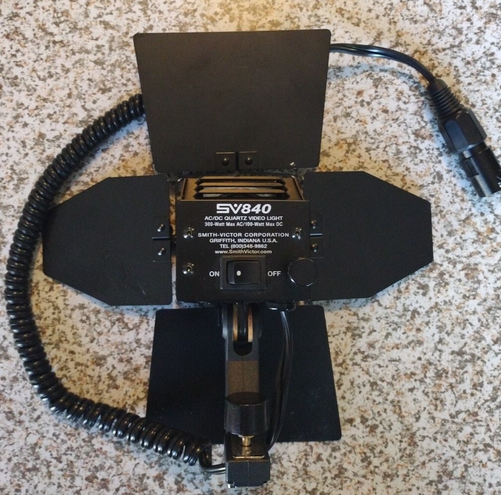 Smith-Victor Camera Mounted Quartz Halogen Digital Video Light SV840 | eBay