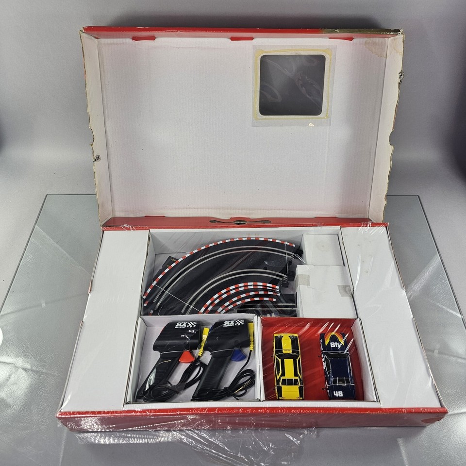 SCX Compact 1:43 Racing Classics PLYMOUTH AAR CUDA Slot Car Track Set ...