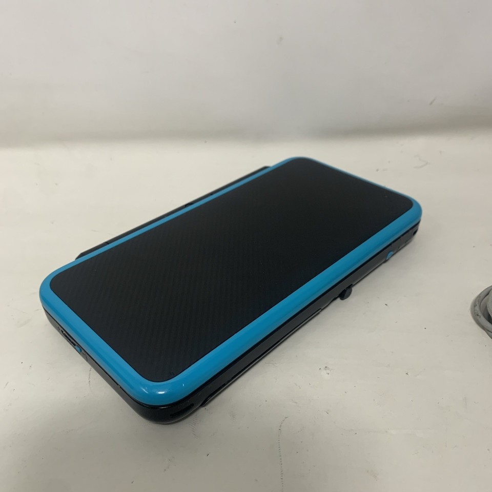 New Nintendo 2DS XL Black and Blue & Charger - FAST DISPATCH | eBay UK