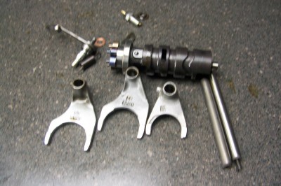 07 Yamaha YZF R1 YZFR1 Shift Drum & Forks 81C | eBay