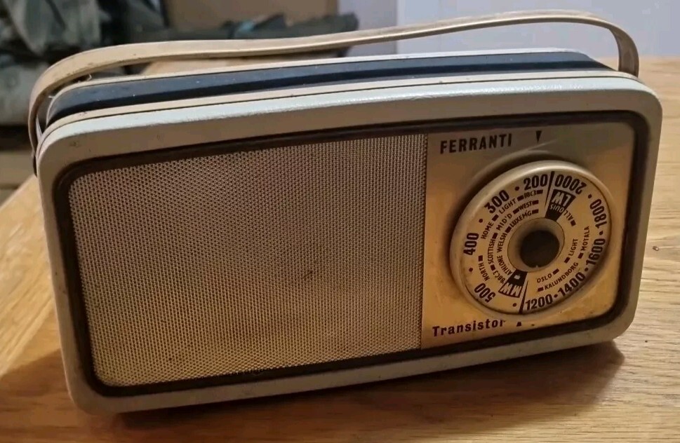 Vintage 1960s Ferranti Cream/Navy Transistor Radio Tested | eBay