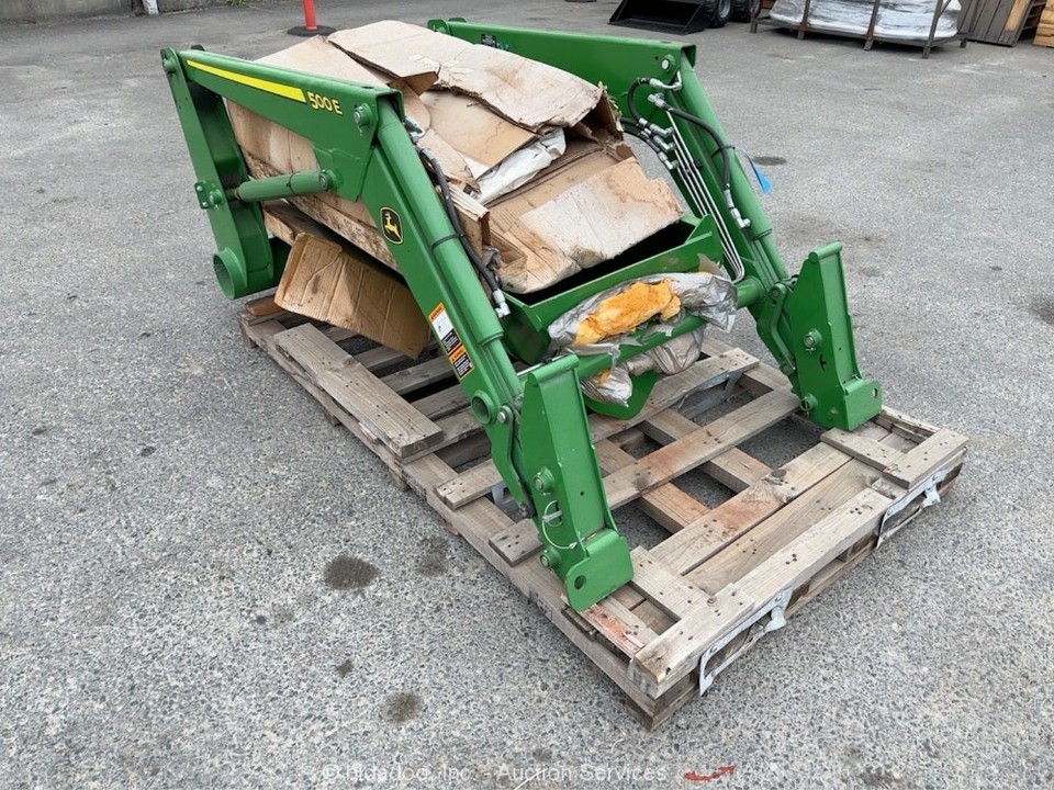 2023 John Deere 500E Quick Change Attachment Carrier Loader Bucket ...
