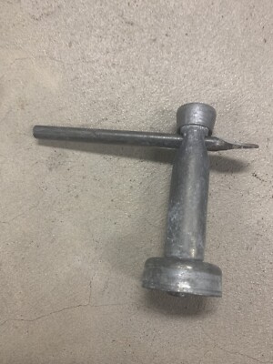 GM SP SILVER hubcap wire wheel cover lock wrench key Cadillac Buick ...