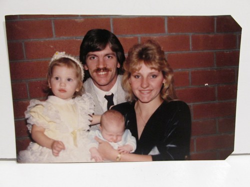 1980S VINTAGE FOUND PHOTOGRAPH COLOR ORIGINAL ART PHOTO MOM DAD KIDS ...