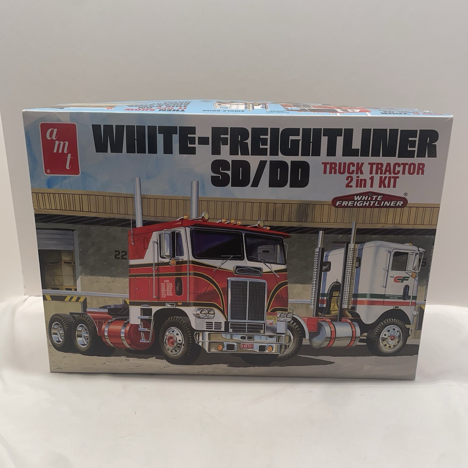 White-Freightliner SD/DD Truck Tractor Model Kit 1/25 AMT NEW | eBay