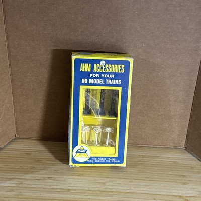 AHM Accessories for Your HO Scale Model Trains Assorted RR & Traffic ...