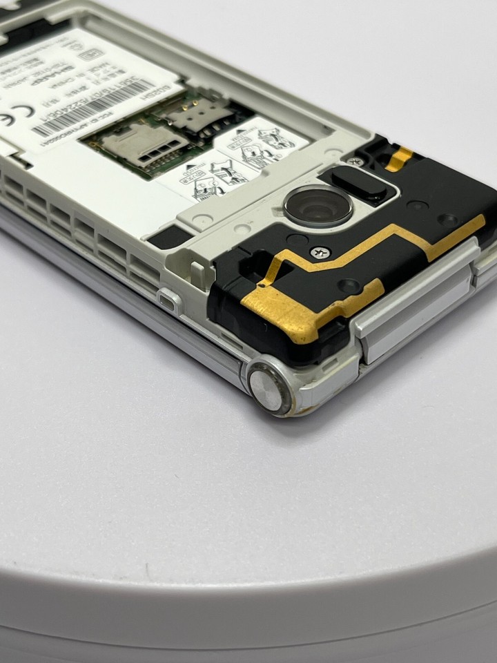 SHARP AQUOS Keitai 2 601SH Softbank White Unlocked SIM Free FLIP PHONE ...