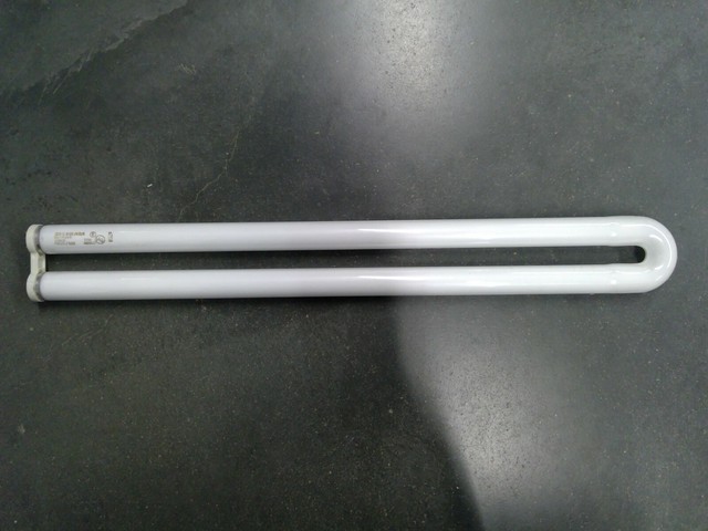 Case of 12 SYLVANIA Fbo31/835 Octron 31w Lamp Light Bulbs 3500k ...