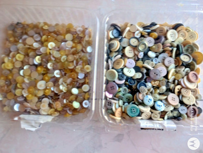 Lot Vintage Buttons Mostly Plastic - 2.5 lbs. | eBay