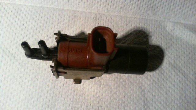 Toyota Lexus V8 Original Factory Vacuum Switch Valve AISIN 25860-46010 ...