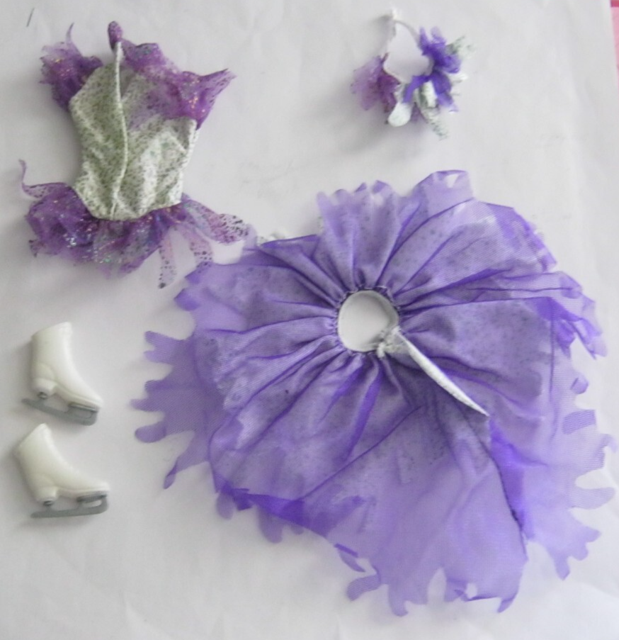 Vintage 1990 Barbie Clothing Ice Capades skating Outfit #9847 Complete ...