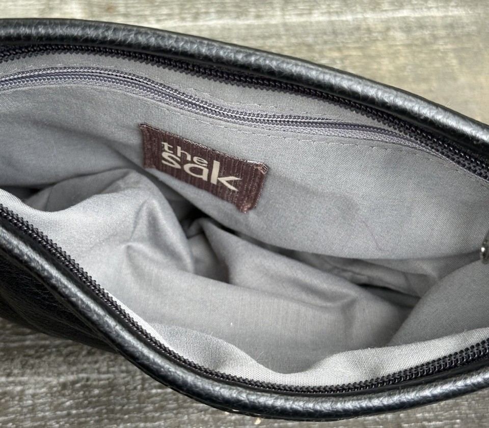 The Sak Black Pebbled Y2K Small Purse Shoulder Carry Zip Up Hand Bag | eBay
