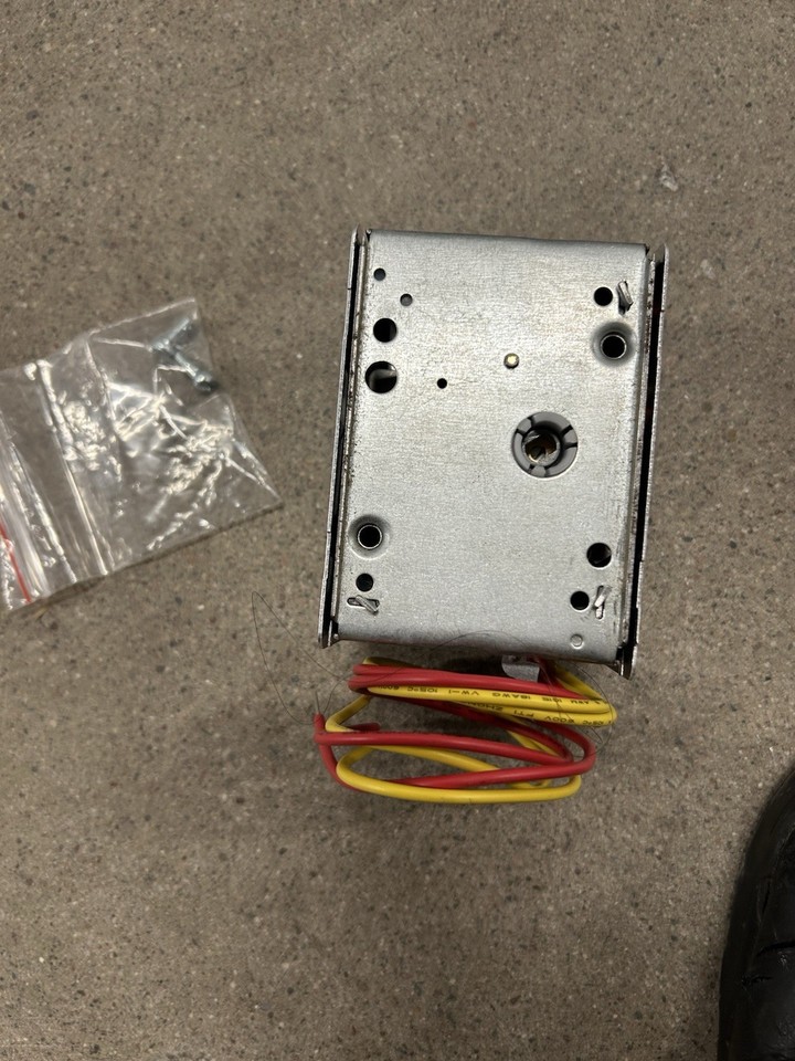 Motorized Valve V8043E1012 Honeywell 5000 Series 24V 2-Way Zone Valve ...