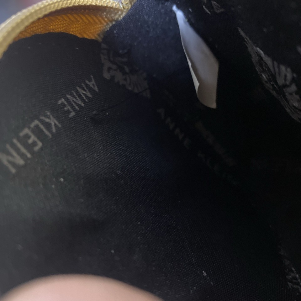 Anne Klein Branded Coin Purse With Small Gold Clip Clip Inside Purse | eBay