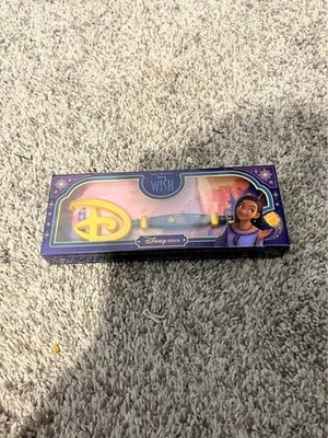 New Disney Store Wish Key featuring Asha and Star | eBay