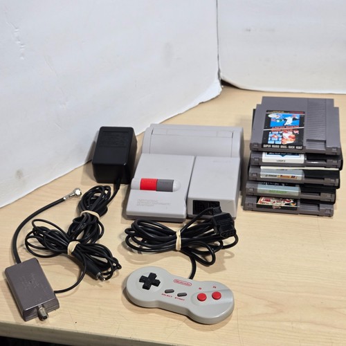 Nintendo NES Top Loader Console NES-101 System Bundle **Authentic ...