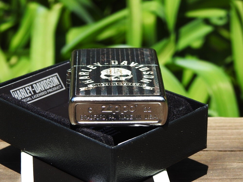 Zippo Lighter - Harley Davidson Metal - Willie G Skull - Leather Look ...