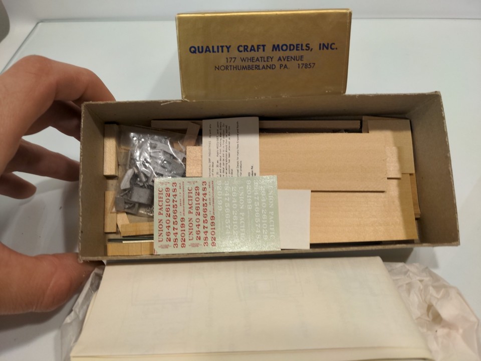 Quality Craft Models HO Union Pacific Wood Sheathed Caboose Kit 336 | eBay