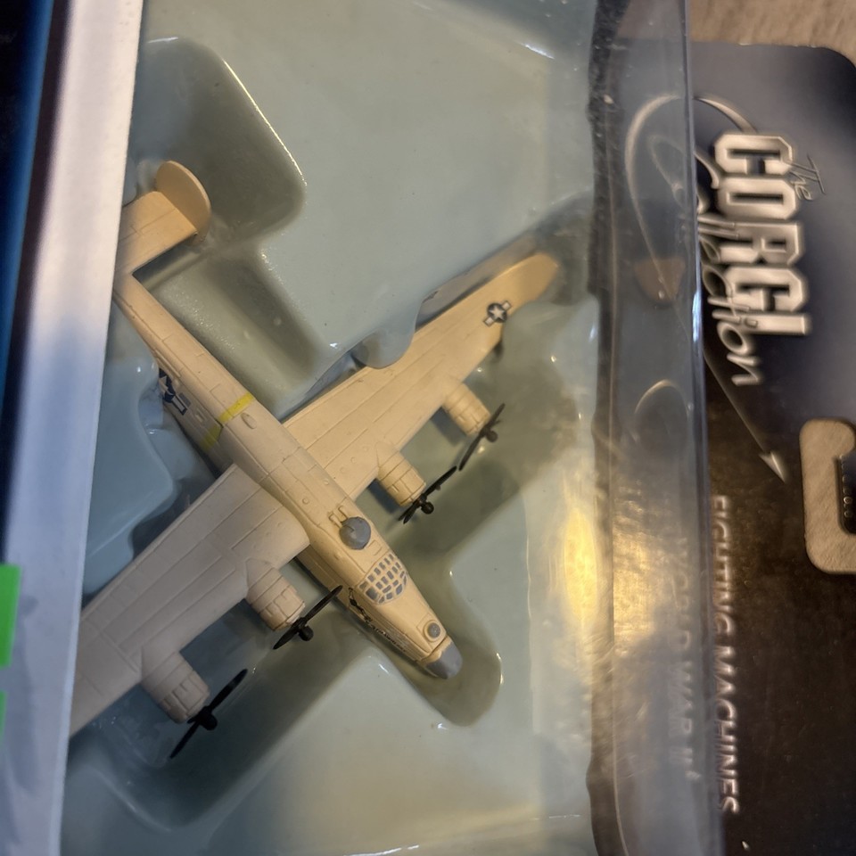 The Corgi Collection CS90483 WWII US B-24 Liberator Bomber, North ...