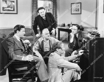 6523-035 Herman Bing, Ray Bolger, Frank Morgan, Mischa Auer gather ...