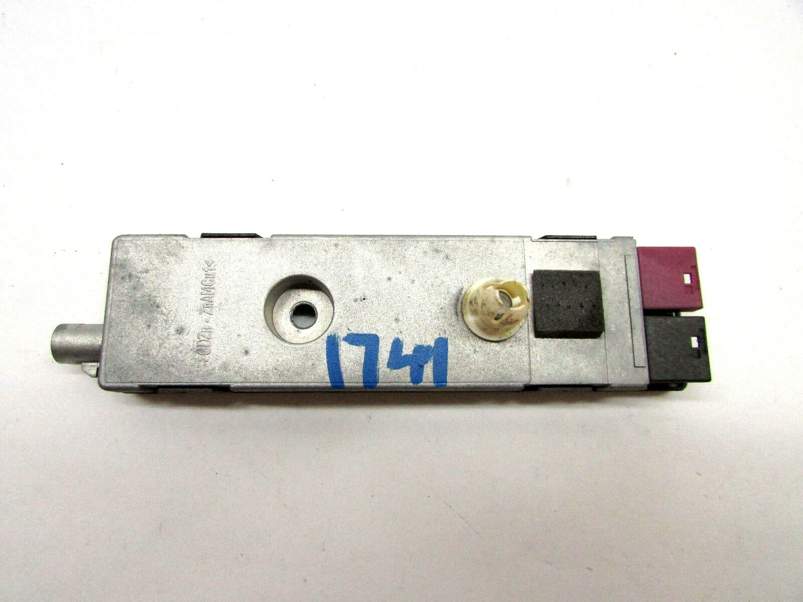 2010 MERCEDES C300 C250 ANTENNA AMPLIFIER BOOSTER A 204 820 00 89 OEM ...