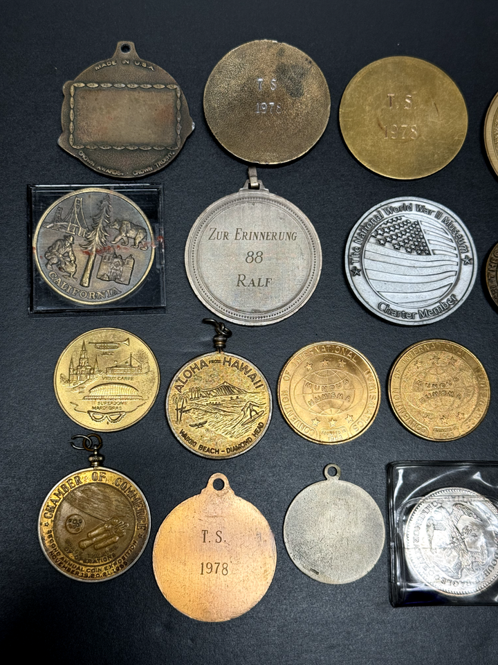 LOT 24 Large Medallions Medals Pendants Expos Sports Hawaii Schools Kennel More | eBay