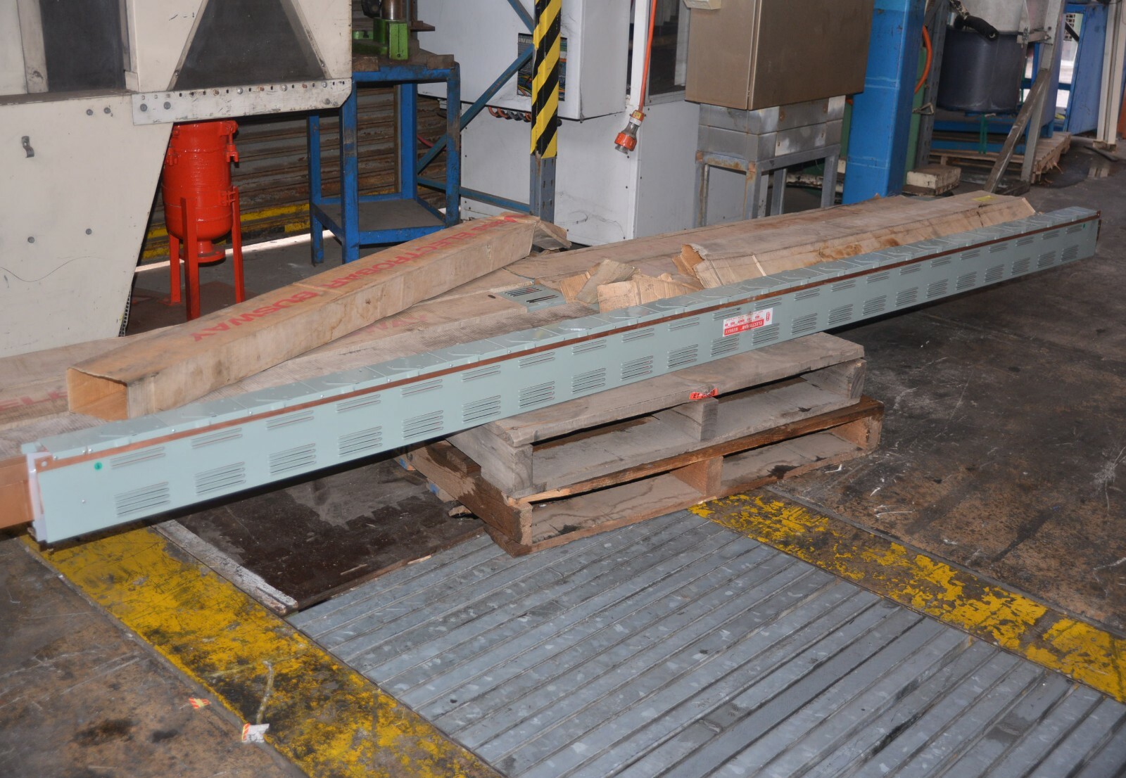 VASS ELECTROBAR BUSWAY SYSTEMS S700 440/240V 700A 20kA BUS BAR | eBay ...