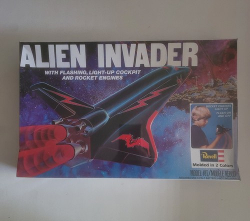 SEALED VINTAGE 1979 REVELL 1:144 ALIEN INVADER W/LIGHTED COCKPIT ...