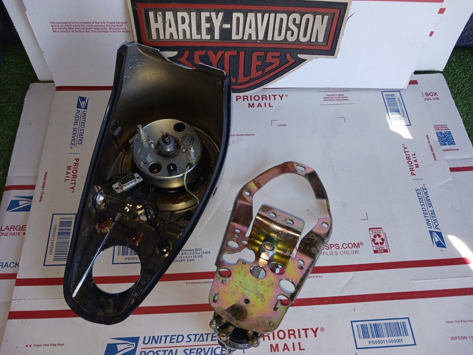 Harley-Davidson Dyna Dashboard Speedometer Key Switch Base Plate Big ...