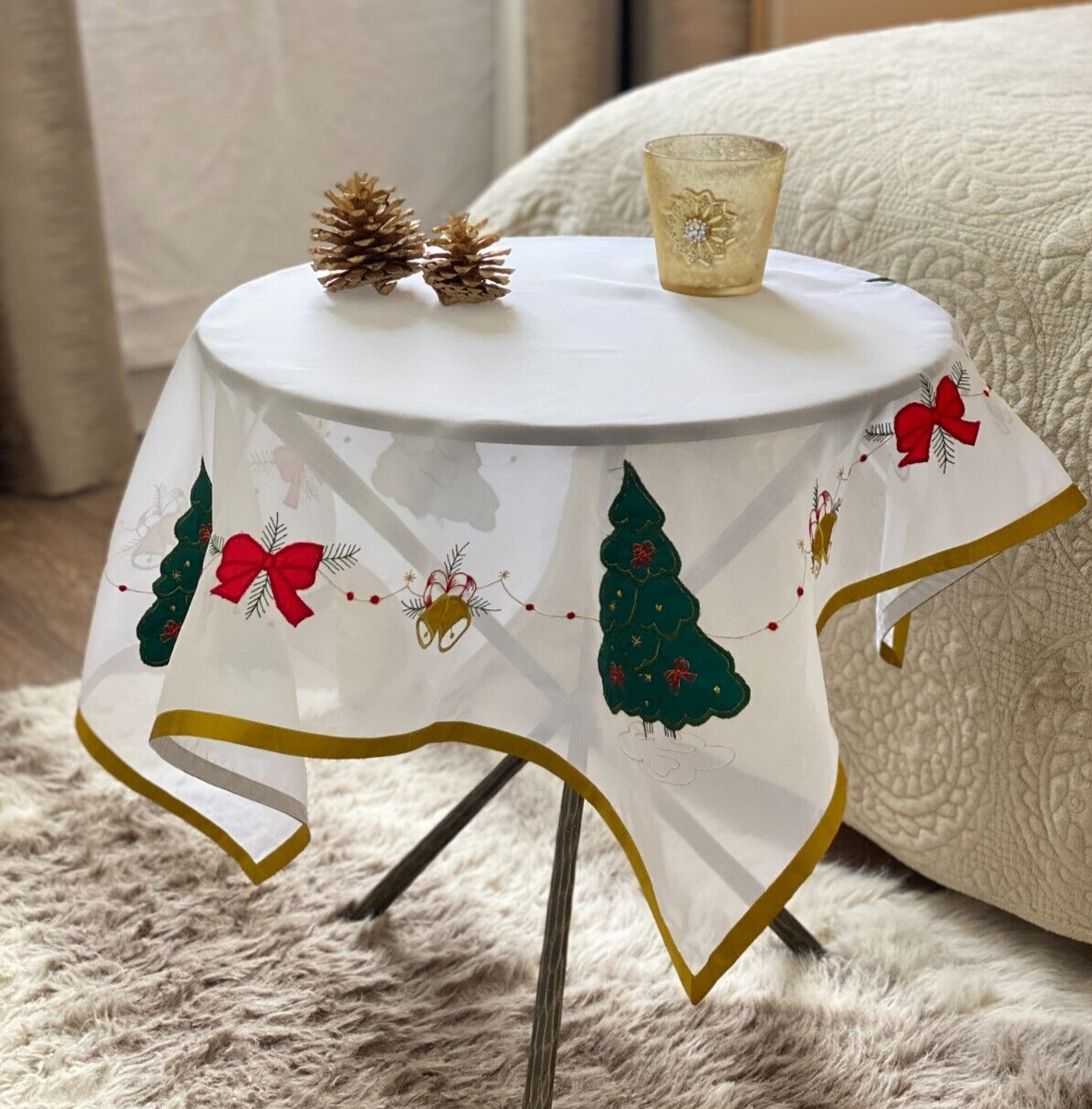 Embroidered Christmas Table Cloths Vintage Christmas Tablecloth And