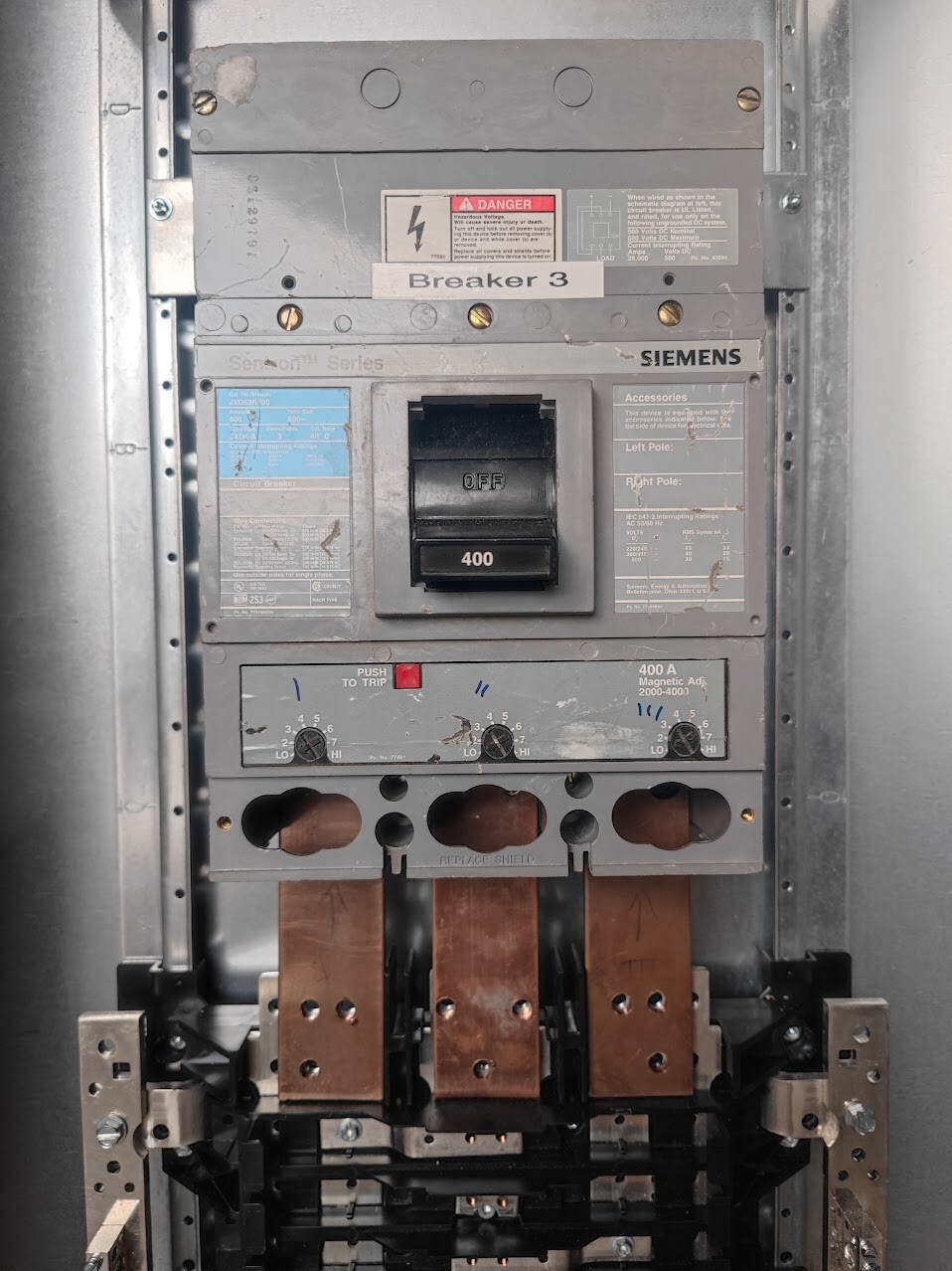 SIEMENS 400 AMP PANELBOARD 480/277 MLO 3PH/4W 30Sp w/ USED MAIN Enclosure Cover | eBay