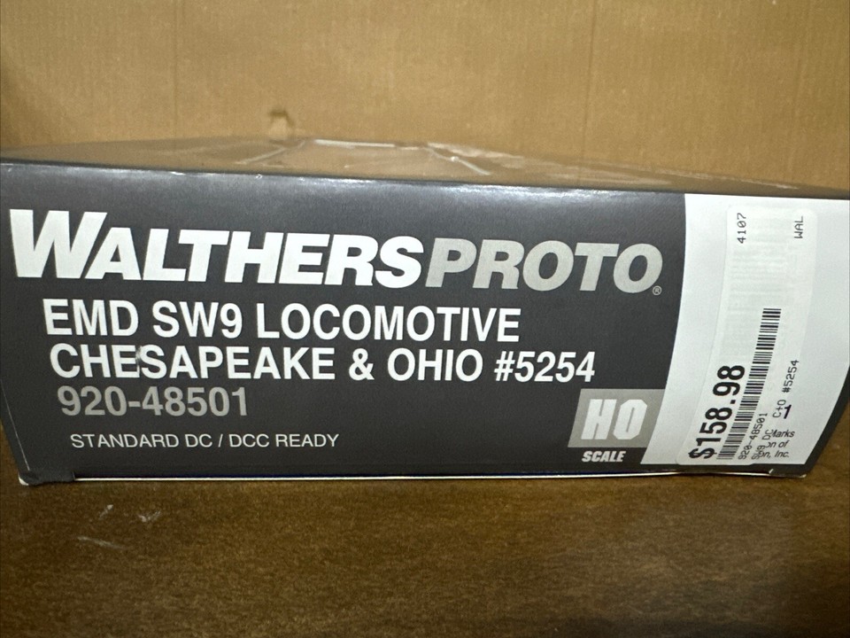 Walthers Proto 920-48501 HO Scale EMD SW9 Diesel Chesapeake & Ohio C&O ...