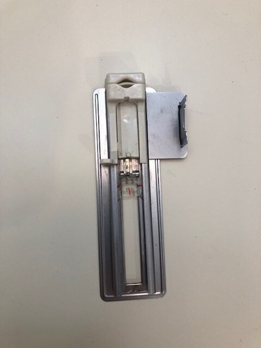 Singer 9217 Sewing Machine 1-Step Buttonhole Presser Foot Slant Snap On ...