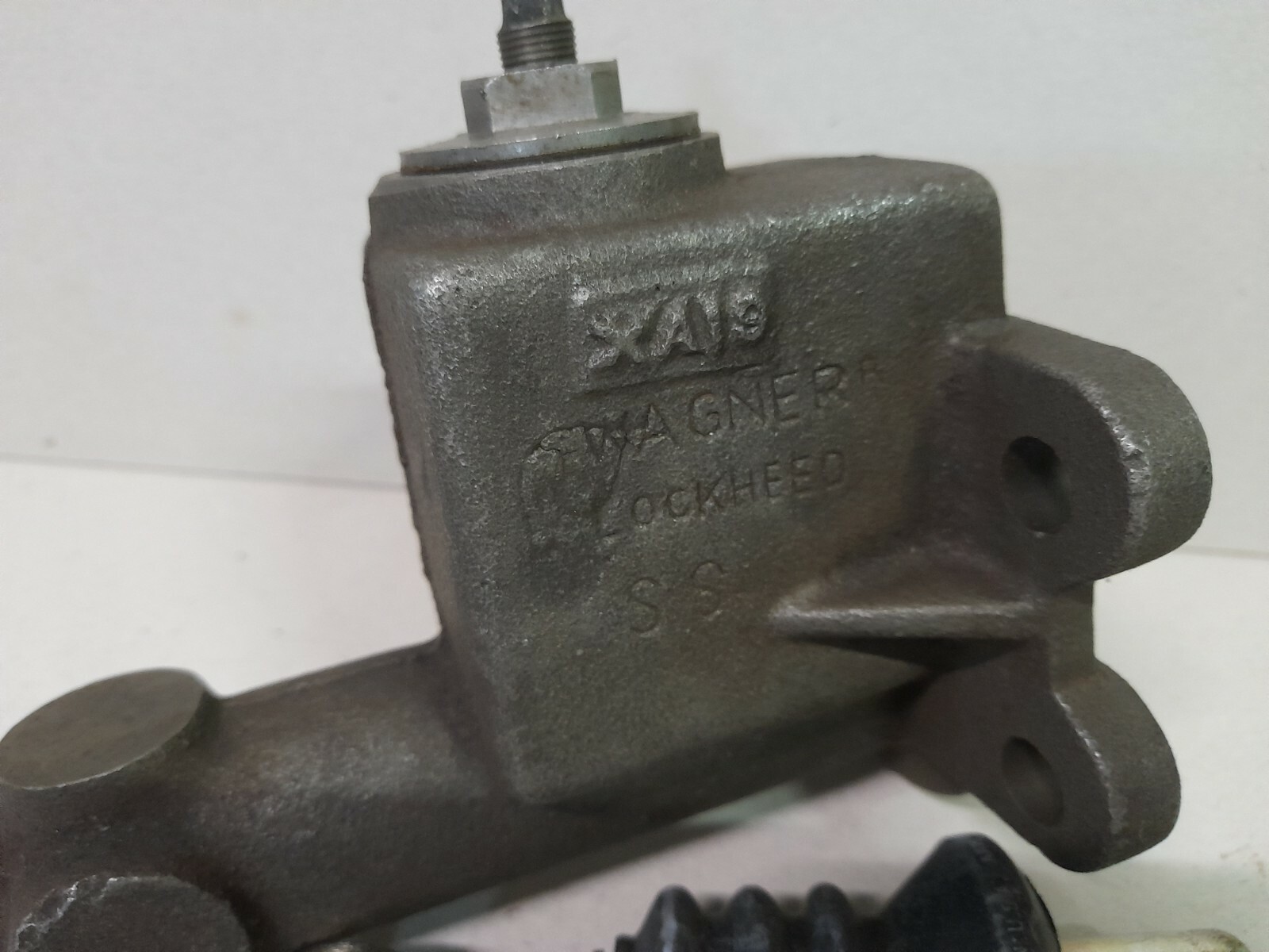 Kaiser Jeep M715 M725 Wagner Lockhead Brake Master Cylinder | United ...